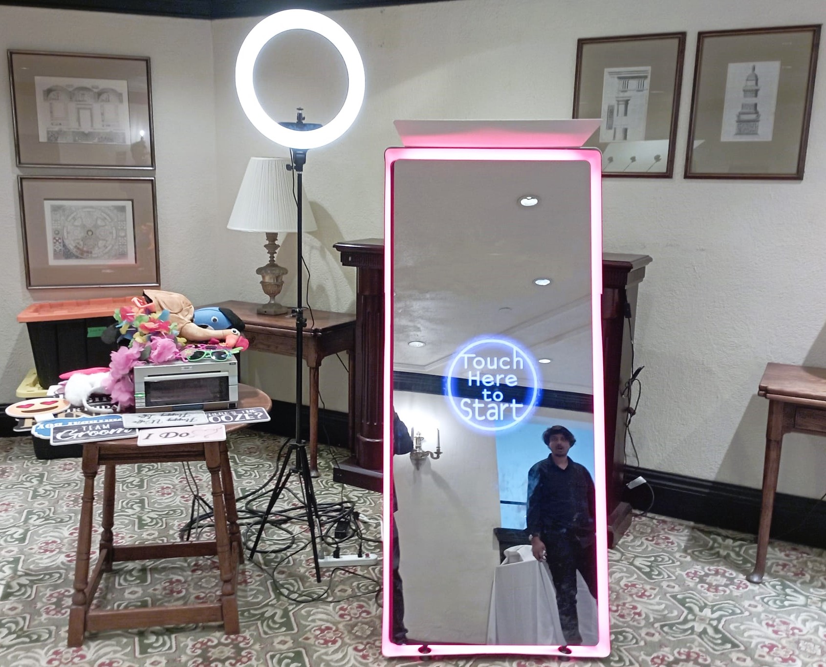 Photo Booth Rental Niagara Falls | Premier Booth